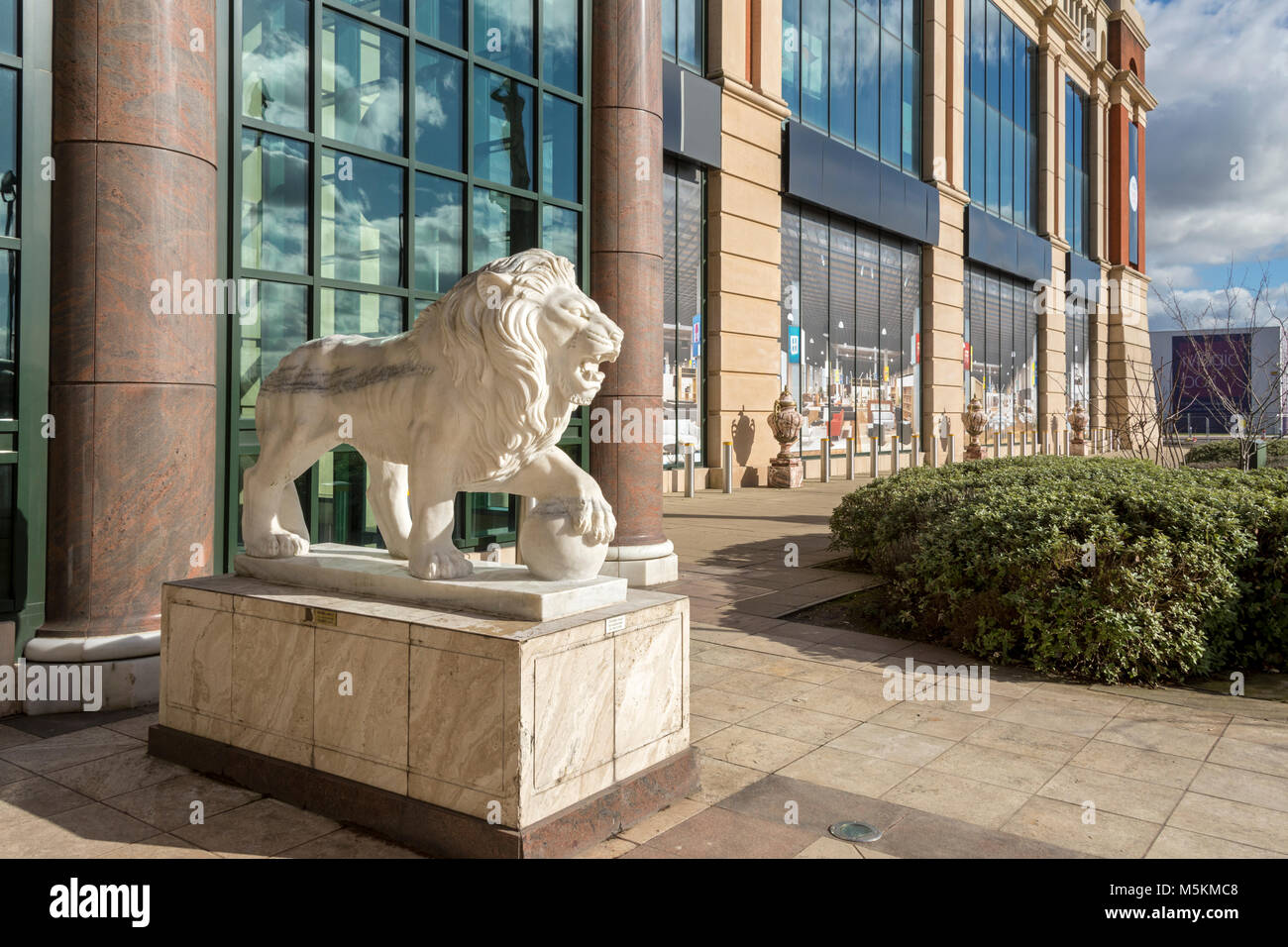 Barton square hi-res stock photography and images - Alamy