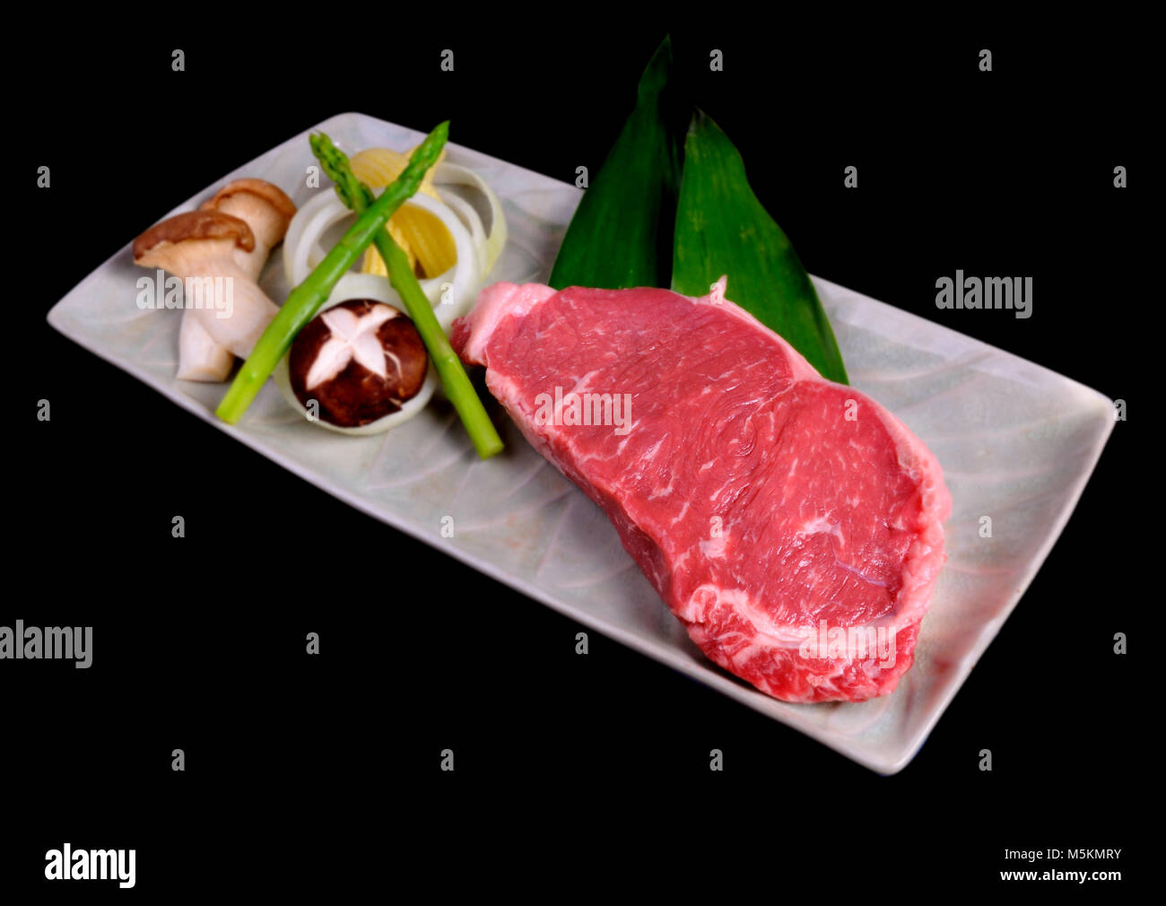 Whole piece raw beef hi-res stock photography and images - Alamy