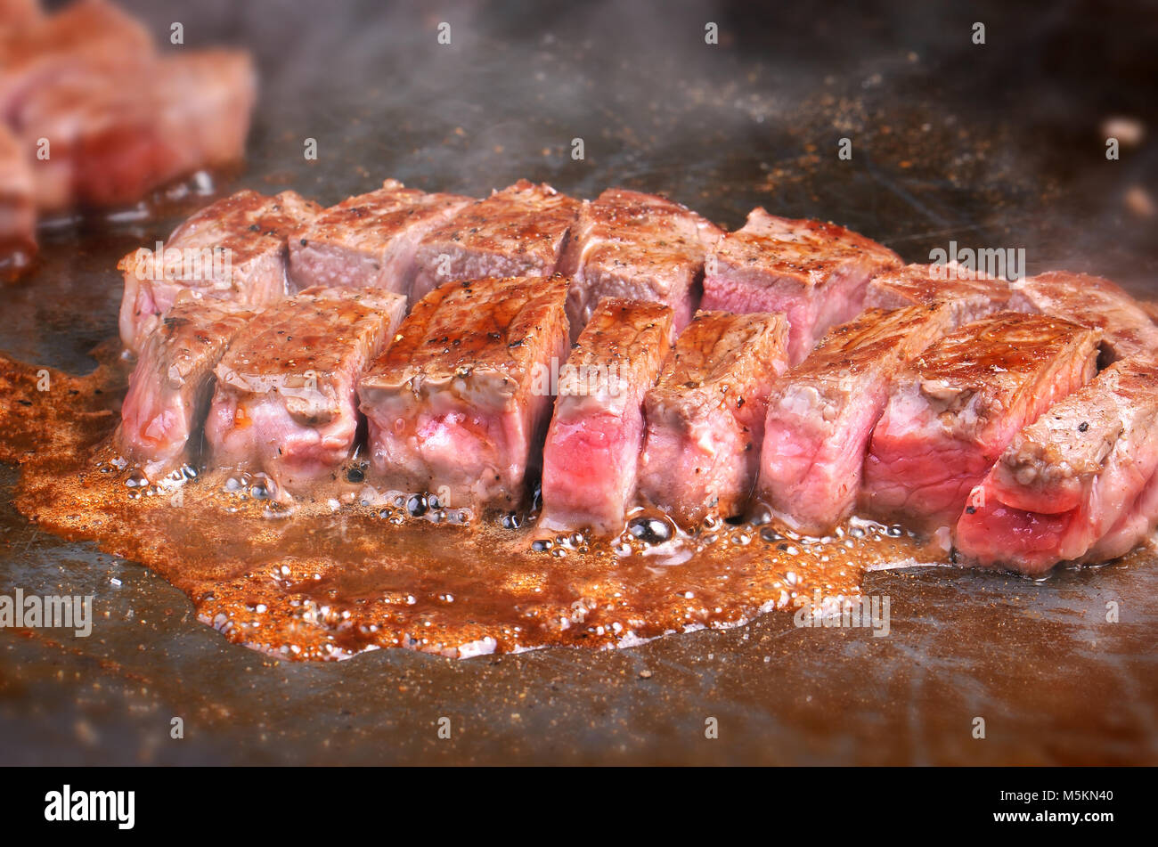 Japanese teppanyaki Miyasaki wakyu beef hot pan dinner supreme Stock ...