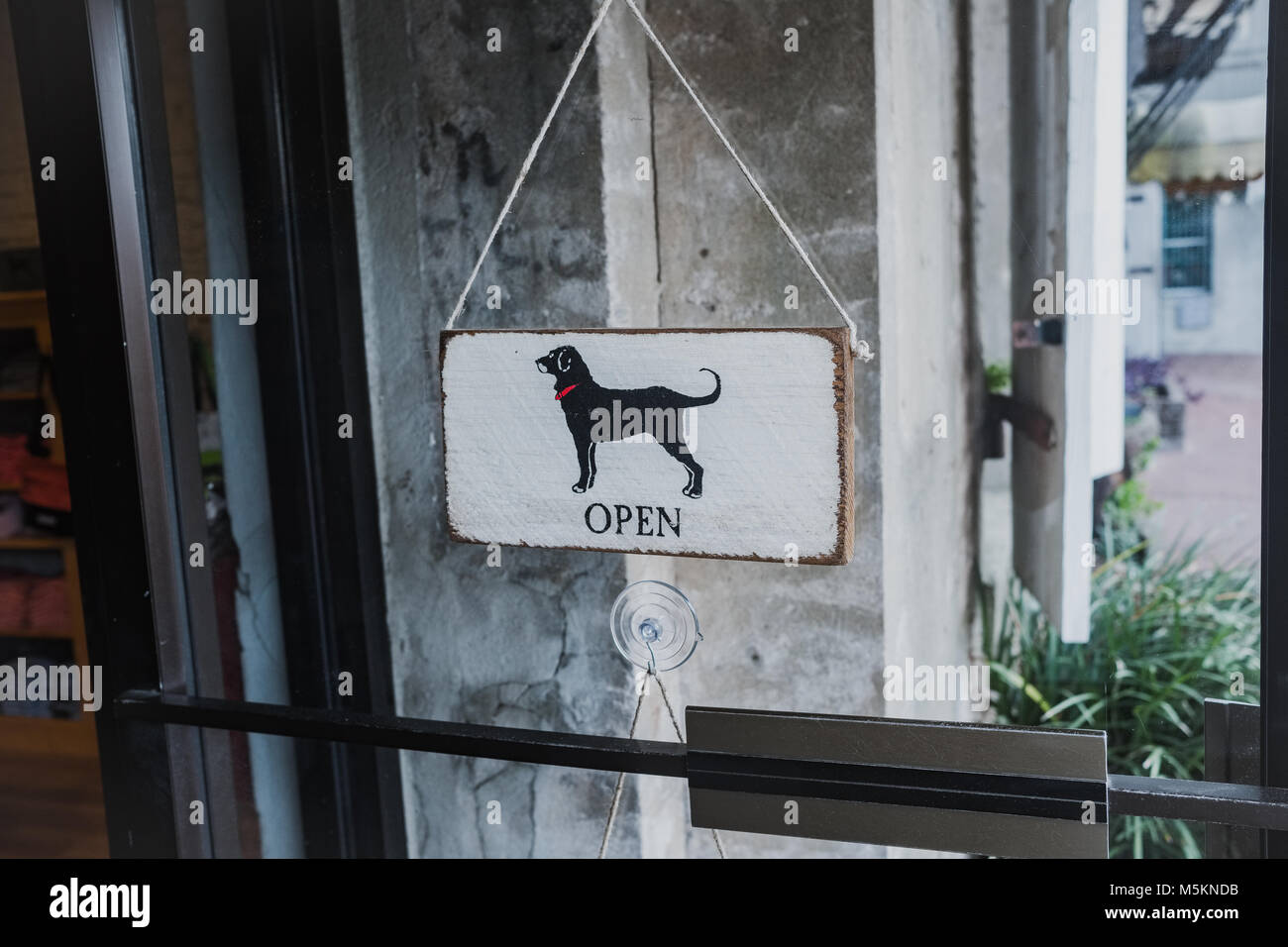 Pet Shop Logo High Resolution Stock Photography and Images - Alamy