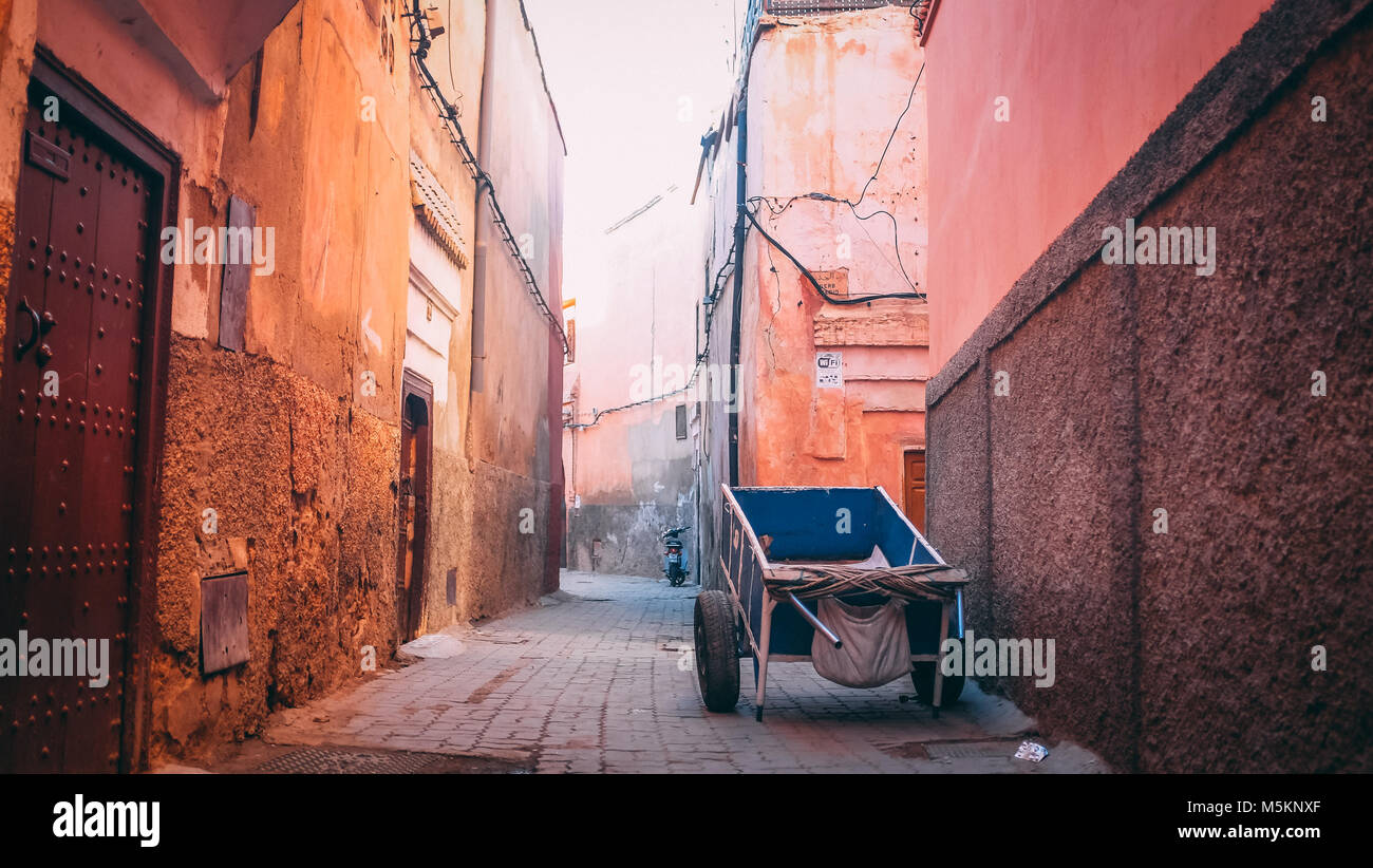Marakech temple hi-res stock photography and images - Alamy