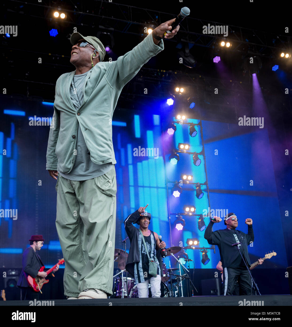 The real thing band 1970s hi-res stock photography and images - Alamy