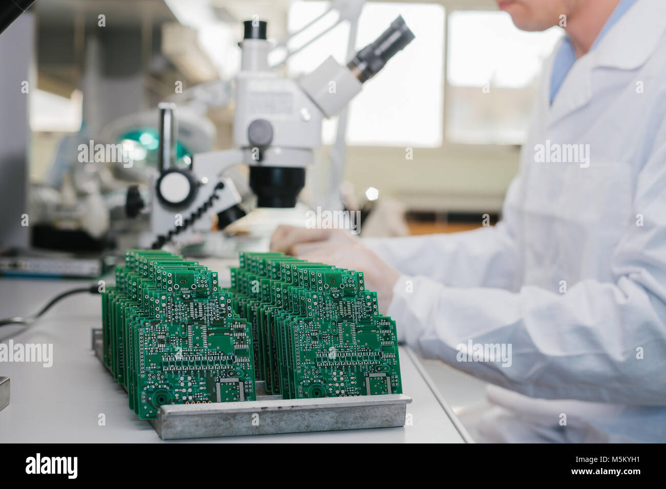 Pcb inspection microscope hi-res stock photography and images - Alamy