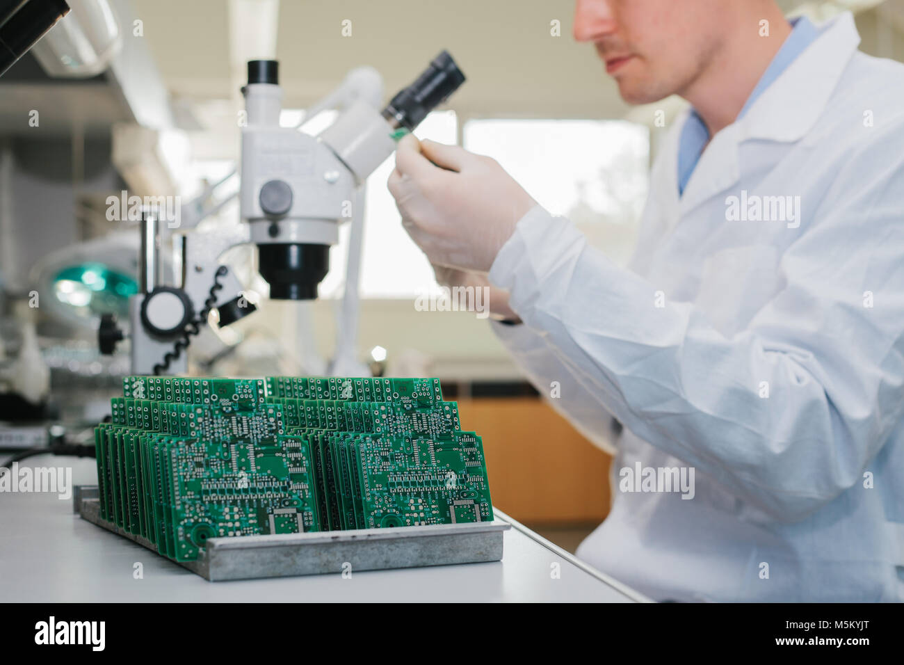 Pcb inspection microscope hi-res stock photography and images - Alamy