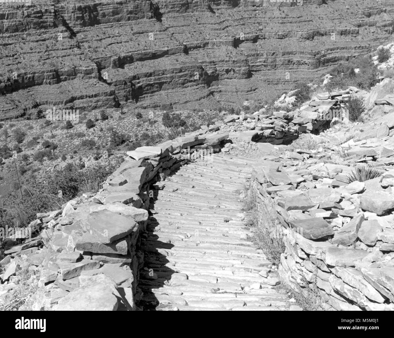 Grand Canyon Historic Hermit Trail . COBBLESTONE BED OF SWITCHBACK ...