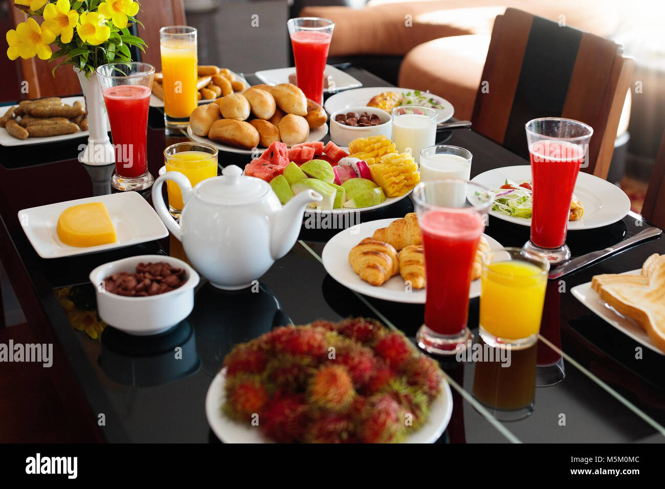 Exotic fruit buffet hi-res stock photography and images - Alamy