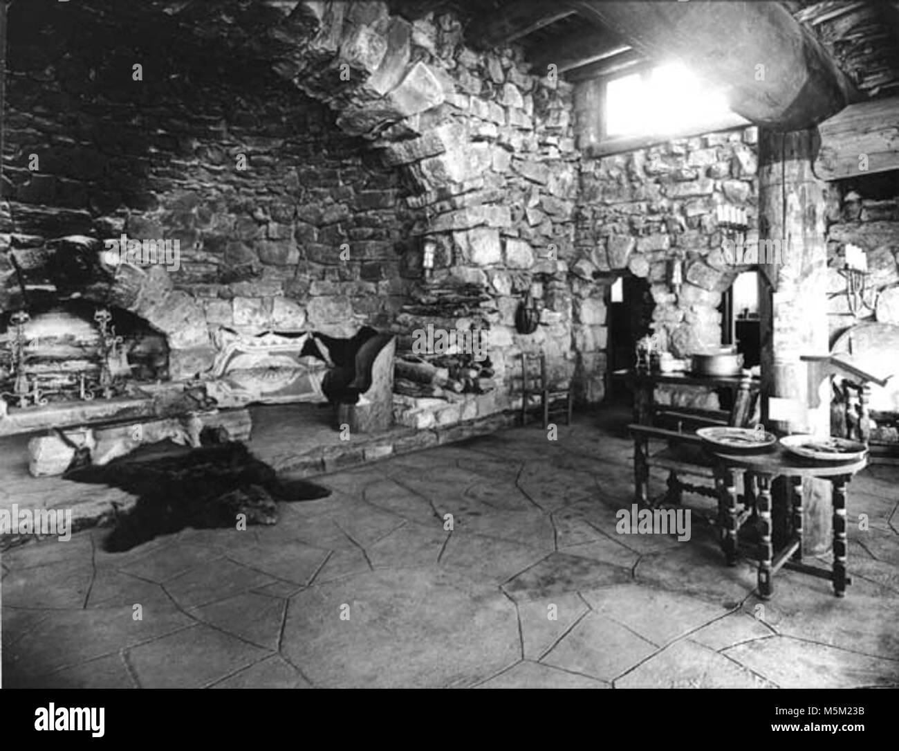 Grand Canyon Historic- Hermits Rest Interior c . Hermits rest living ...