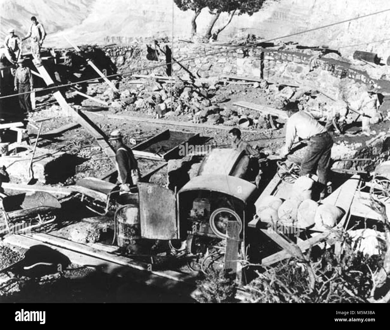 Grand Canyon Historic- Desert View Watchtower Construction c . MEN ...