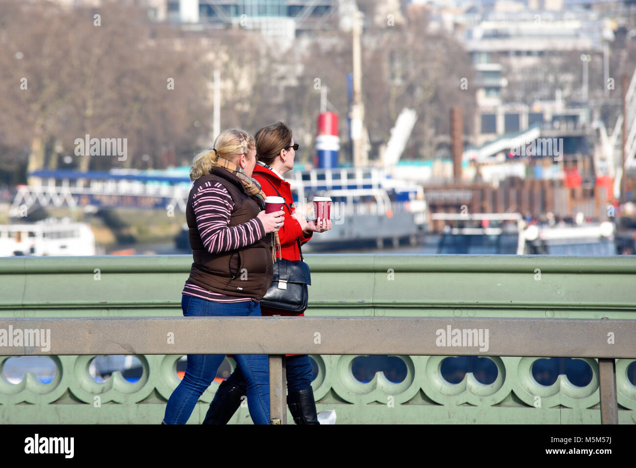 City of london freezing temperatures hi-res stock photography and ...