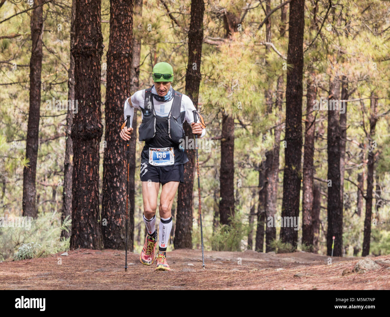 Long distance running hi-res stock photography and images - Alamy