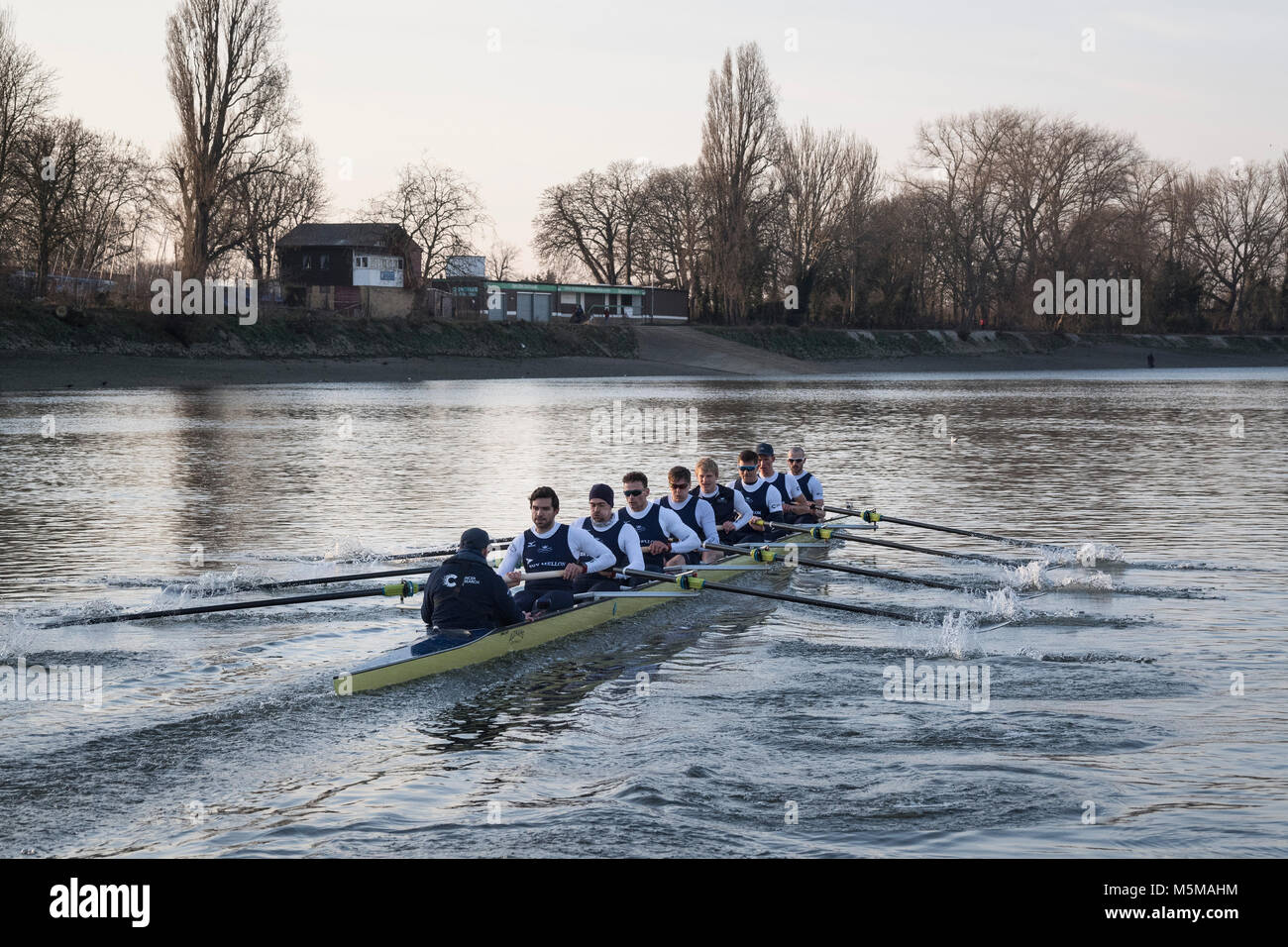 Putney, London, UK. 24 February 2018. Boat Race Fixture. OUBC vs Oxford ...