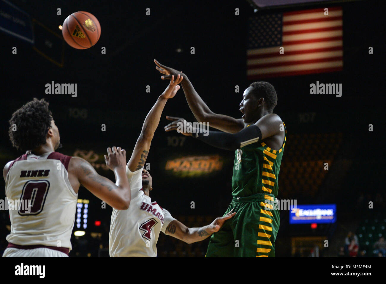 Fairfax, Virginia, USA. 24th Feb, 2018. GOANAR MAR (0) passes to a ...