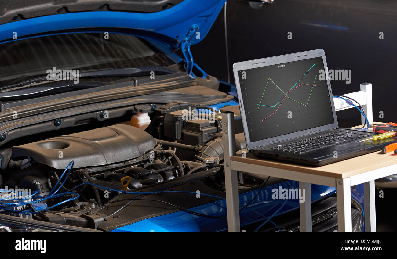 Laptop repair tools hi-res stock photography and images - Alamy