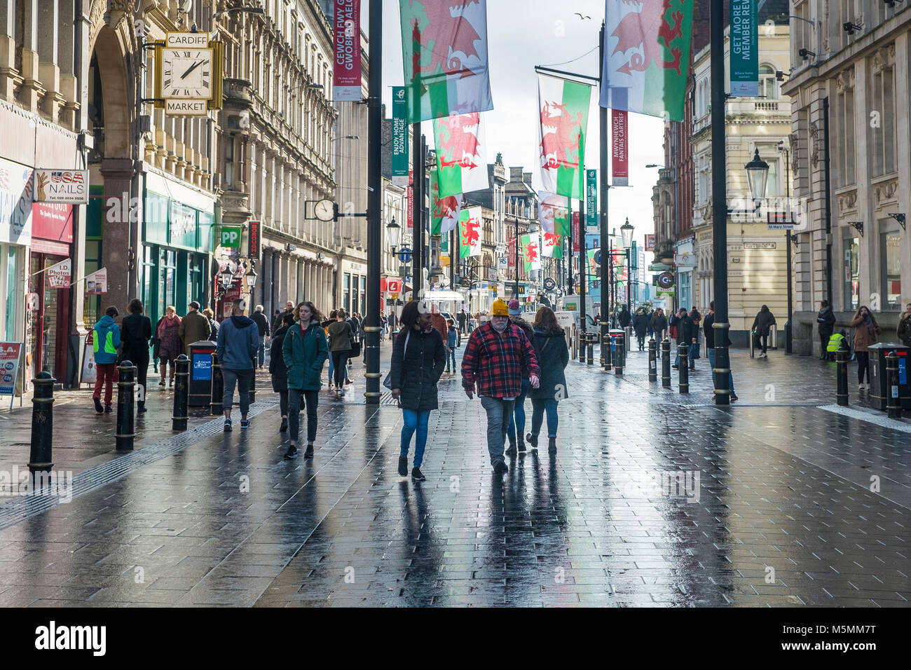 Cardiff high street flags hi-res stock photography and images - Alamy