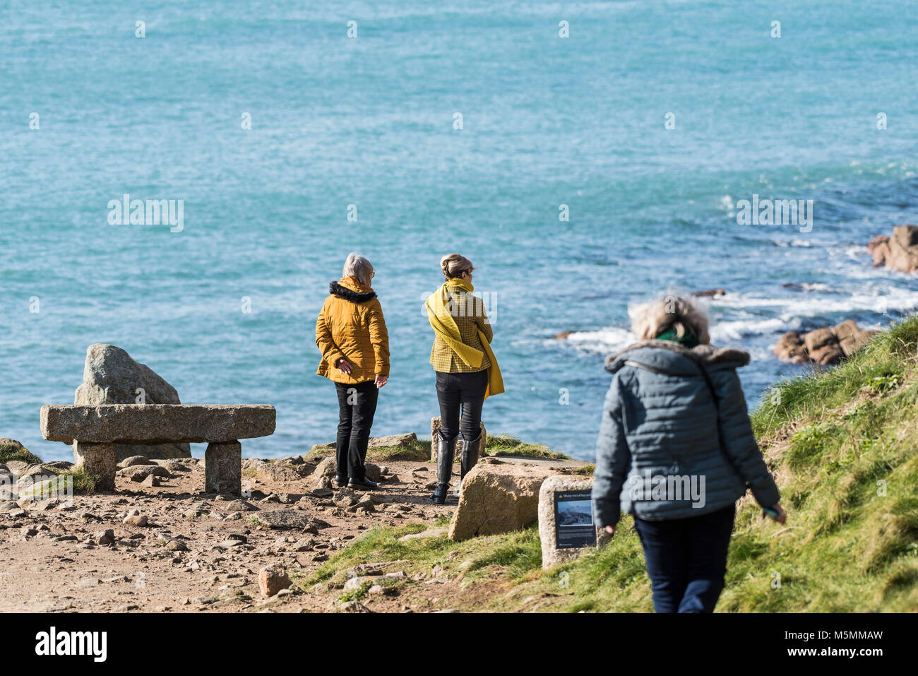 Tourists visiting cornwall hi-res stock photography and images - Alamy