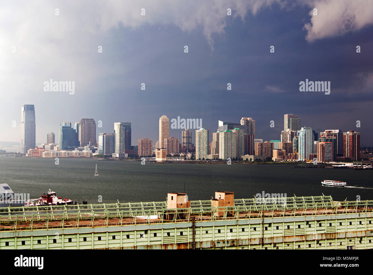 A rare view of downtown NYC skyline Stock Photo - Alamy