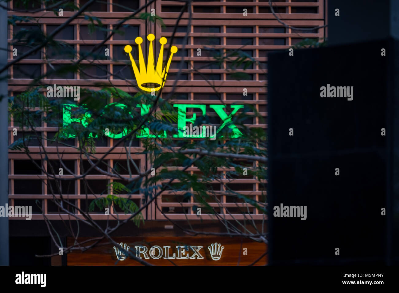 Rolex sign symbol hi-res stock photography and images - Alamy