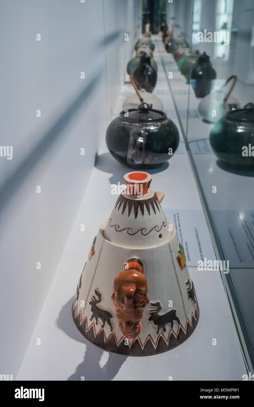 Ceramic museum toronto hi-res stock photography and images - Alamy