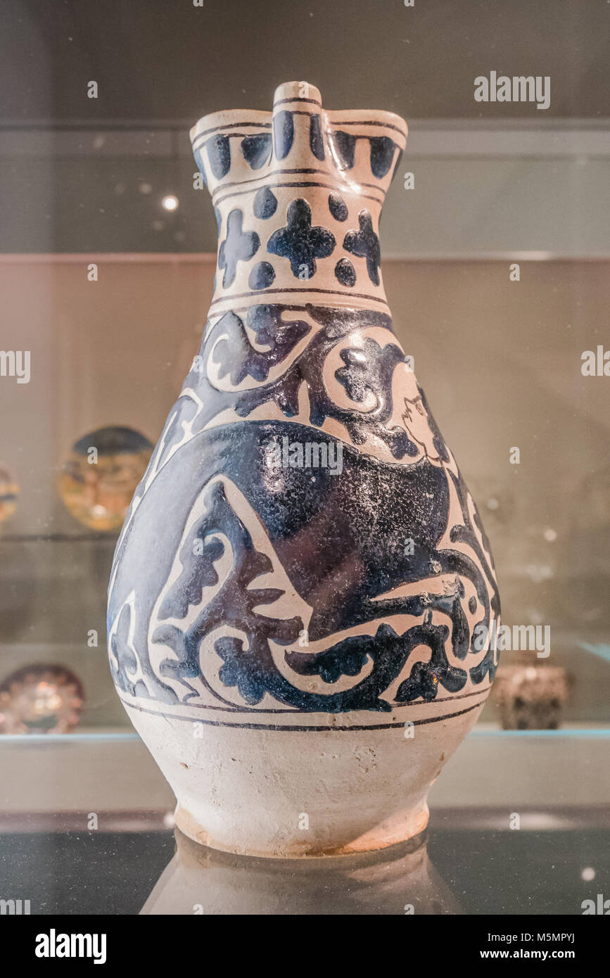 blue white 16th century renaissance italian ceramic decorative flower ...