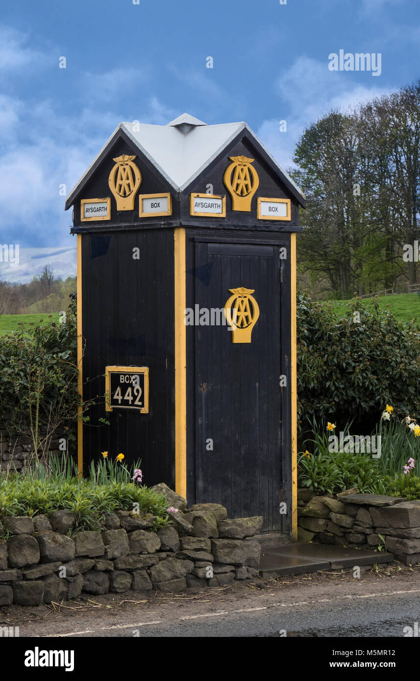 AA Telephone Box Automobile Kiosk Stock Photo - Alamy