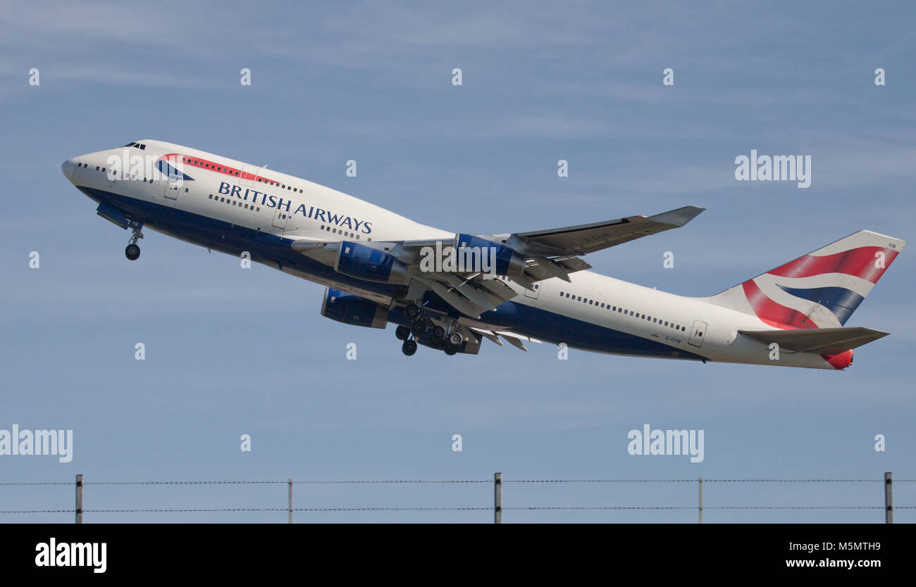 British Airways Boeing 747 Jumbo Jet G-CIVB departing London-Heathrow ...