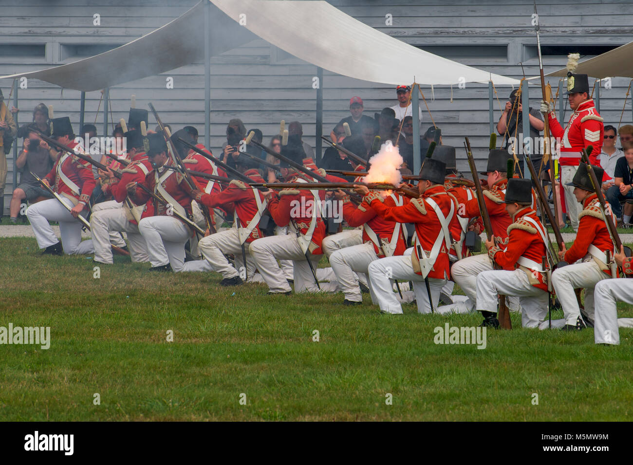 British army soldiers performing hi-res stock photography and images ...