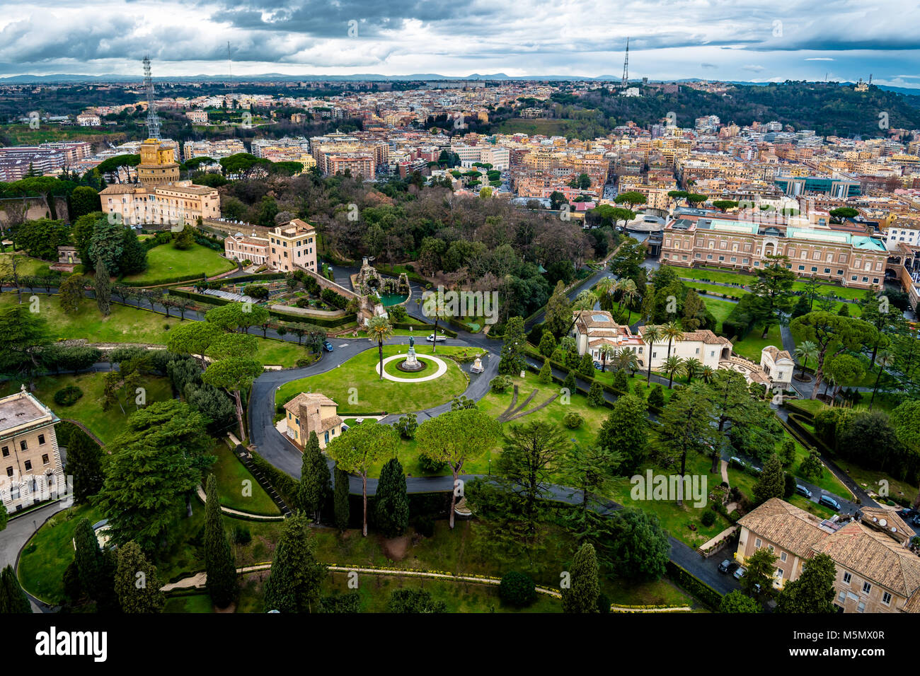 Rome urban garden nature hi-res stock photography and images - Alamy