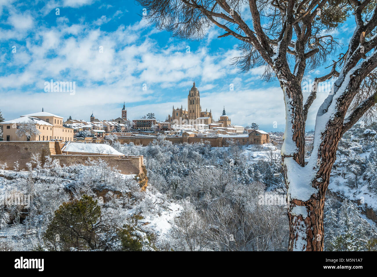 Spain skyline hi-res stock photography and images - Alamy
