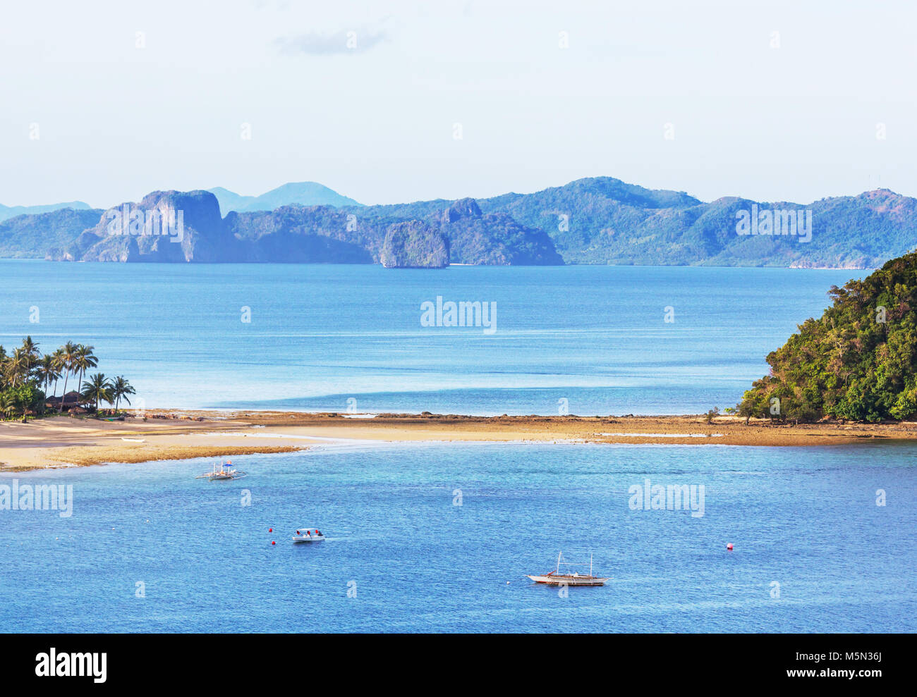 Amazing scenic view of sea bay and mountain islands, Palawan ...