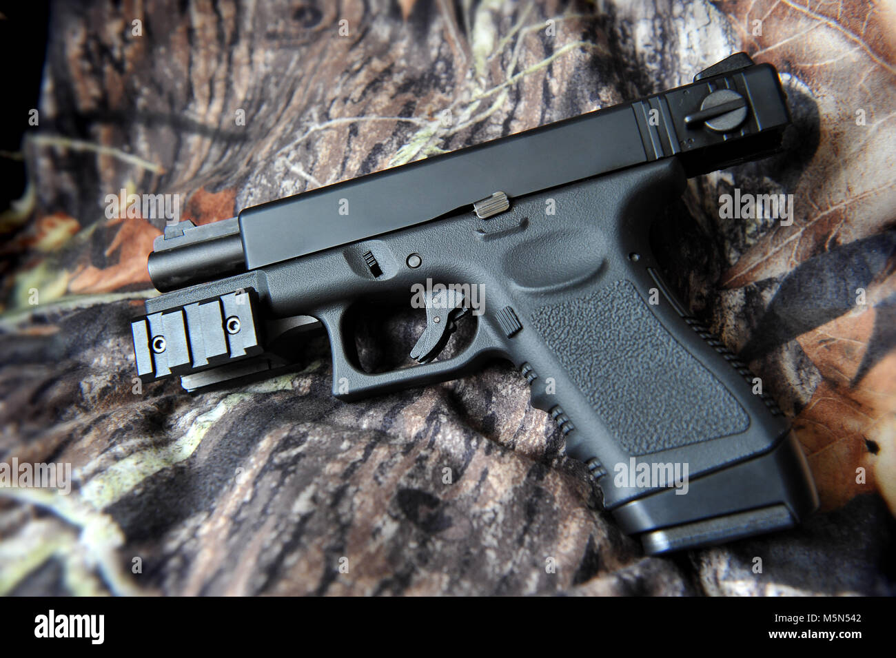 G 23 milspec .40 super short gun Stock Photo - Alamy