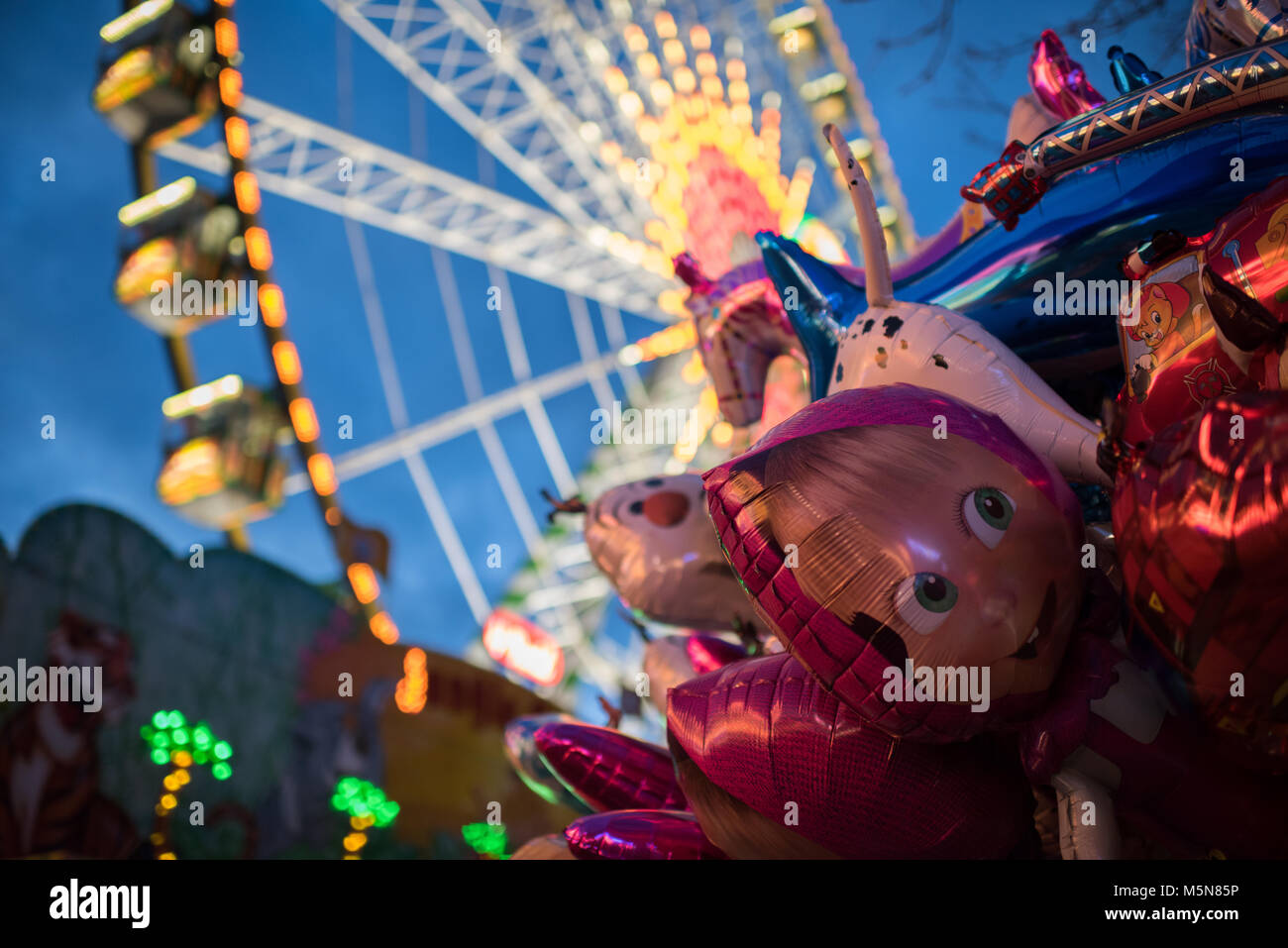Ferris wheel cathedral fair hi-res stock photography and images - Alamy