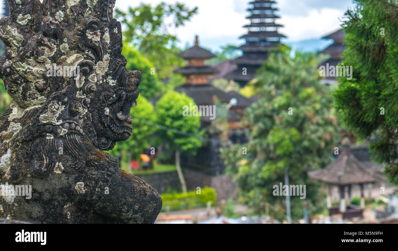 Ancient balinese temple sculpture hi-res stock photography and images ...
