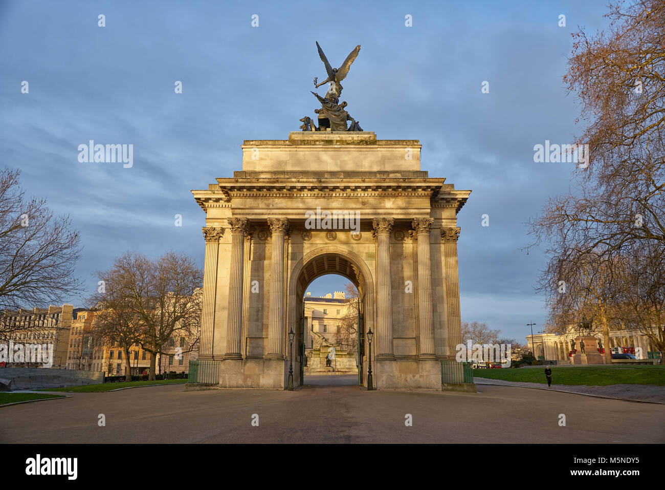 The wellington arch Hyde park Corner Stock Photo - Alamy