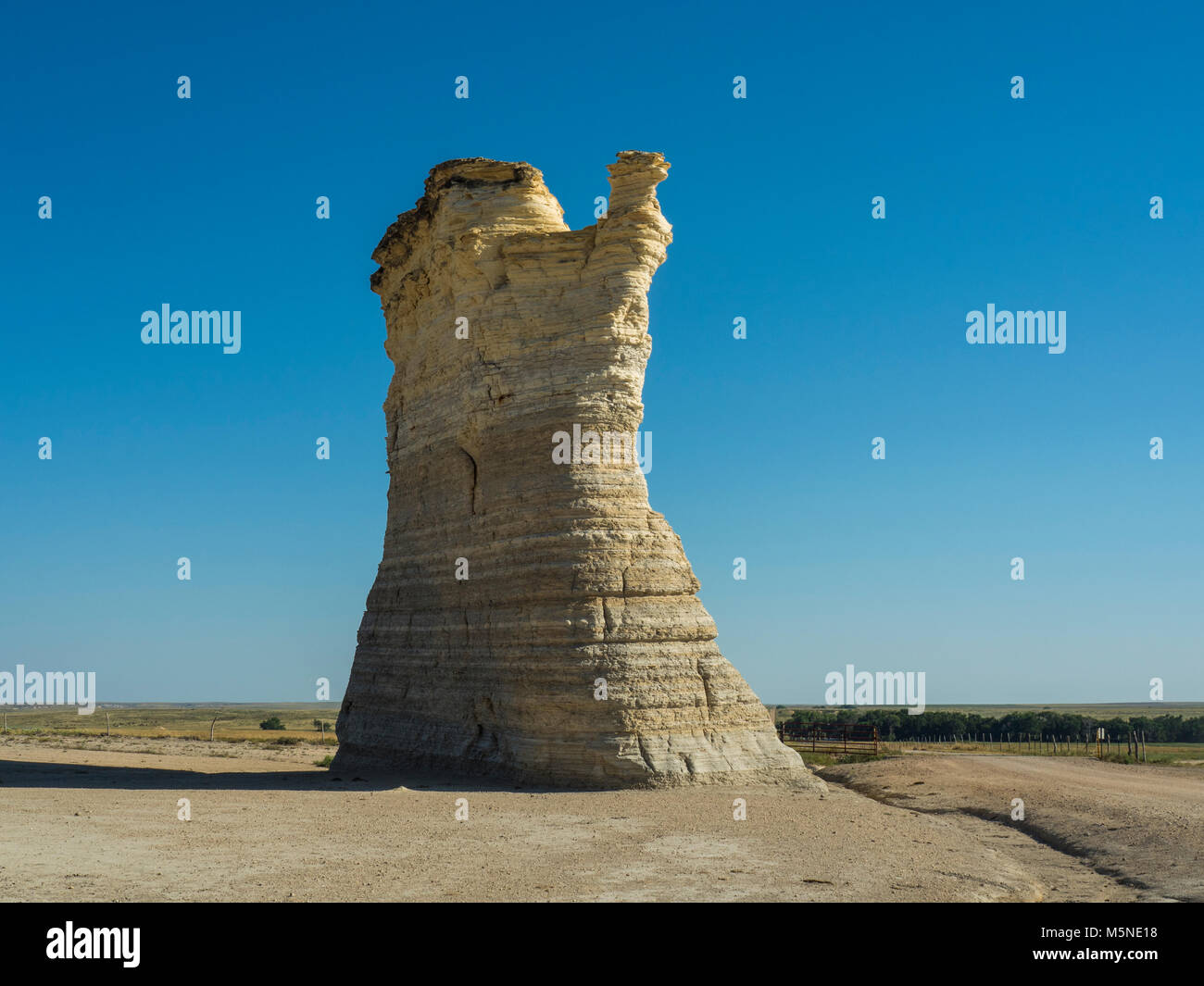 Limestone pyramids hi-res stock photography and images - Alamy