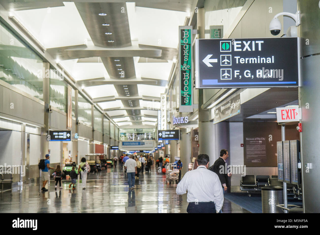Miami International Airport Terminal High Resolution Stock Photography ...