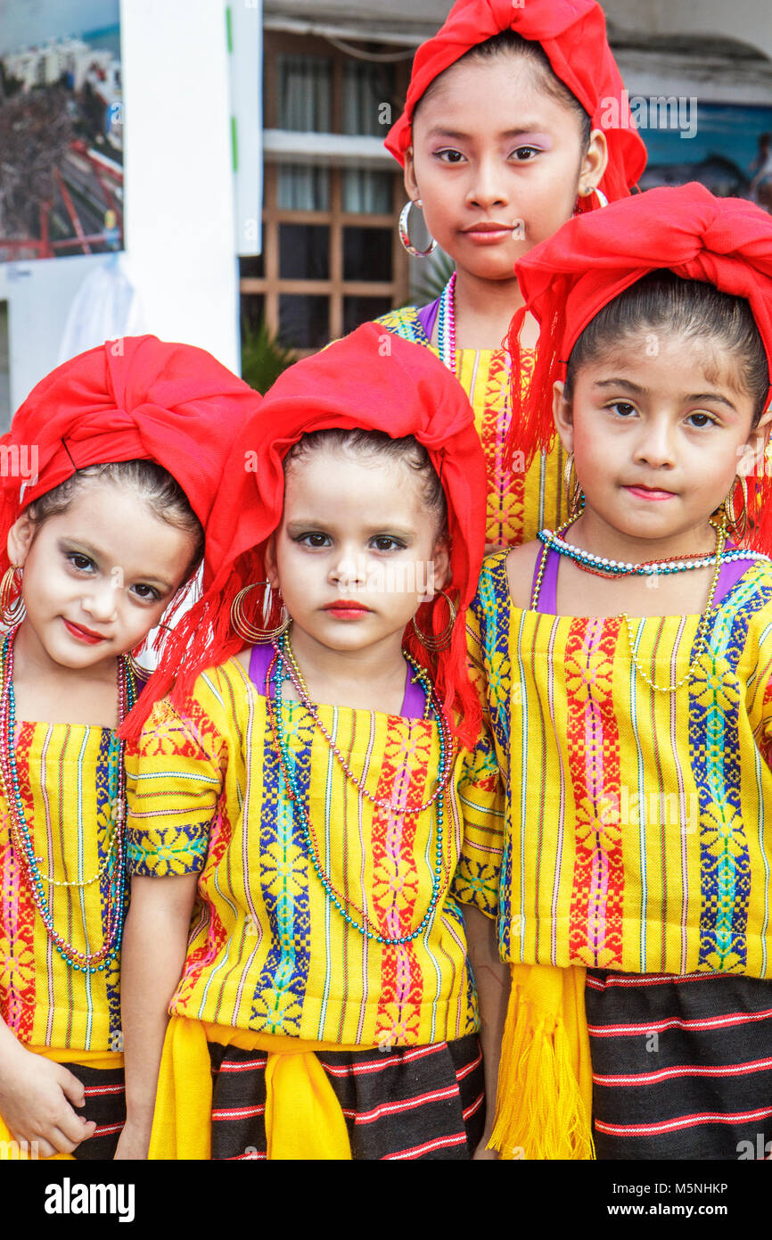 Mexican school girl hi-res stock photography and images - Alamy