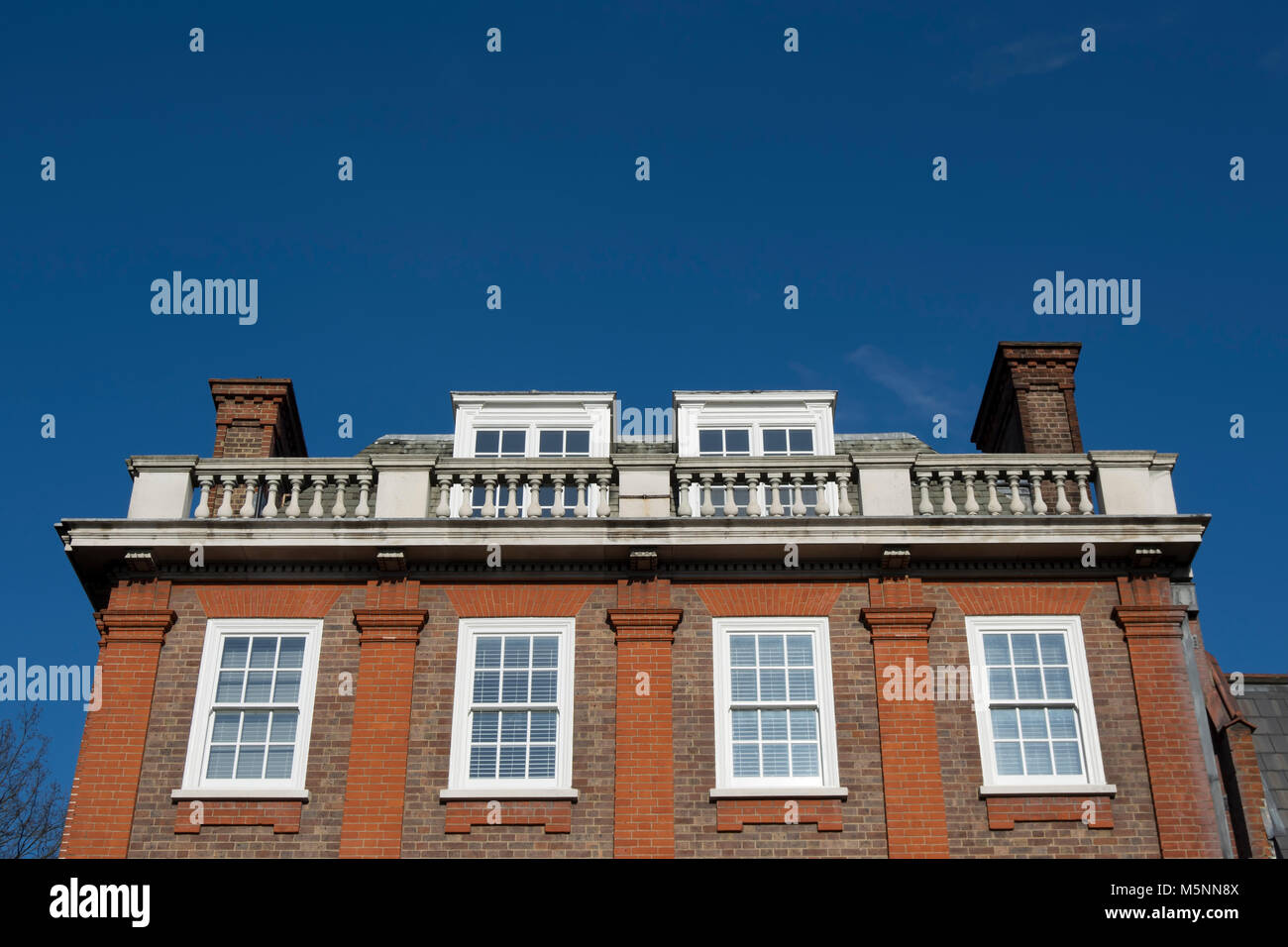 Regency roof hi-res stock photography and images - Alamy