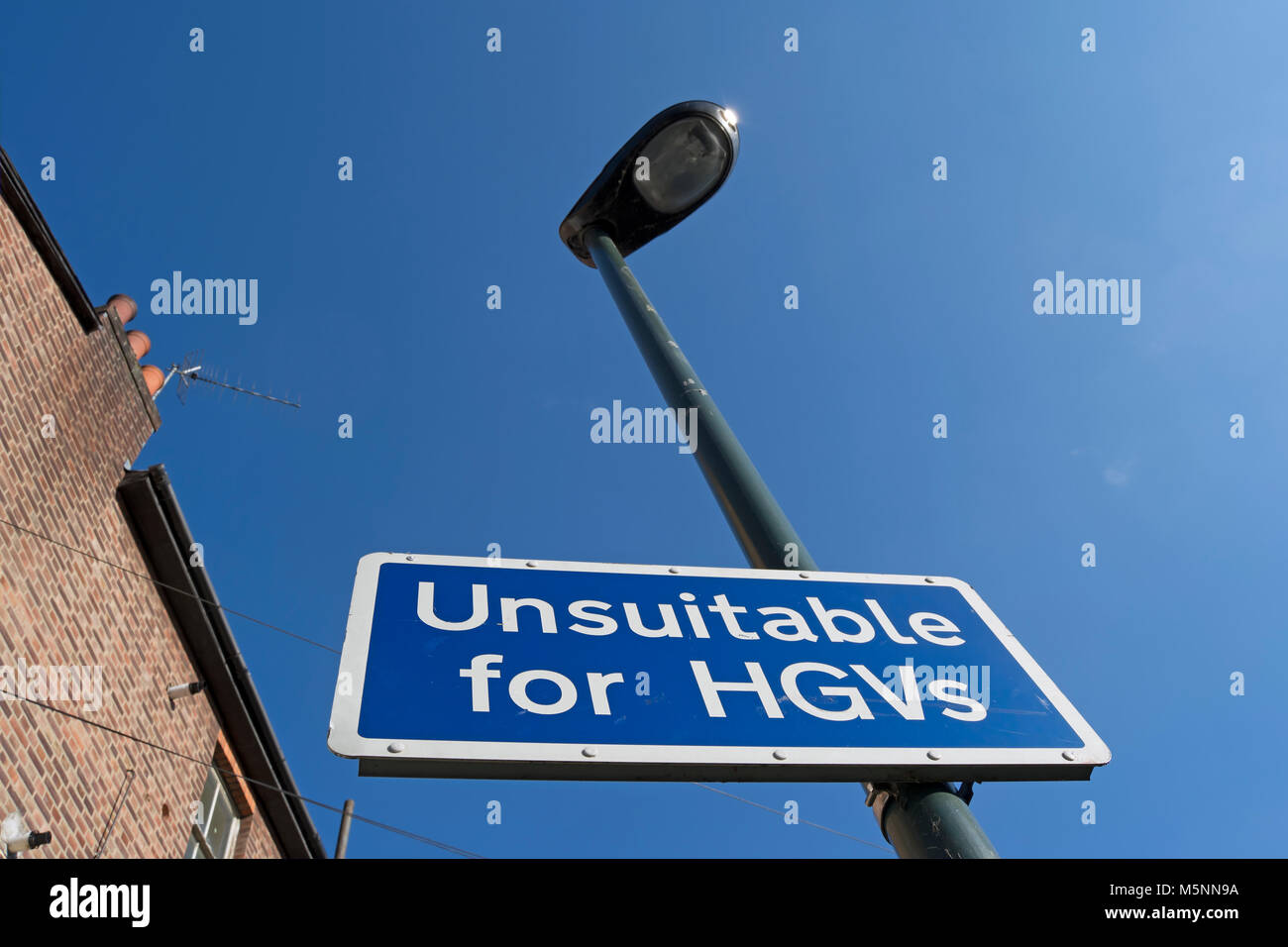 Heavy goods vehicles hi-res stock photography and images - Alamy