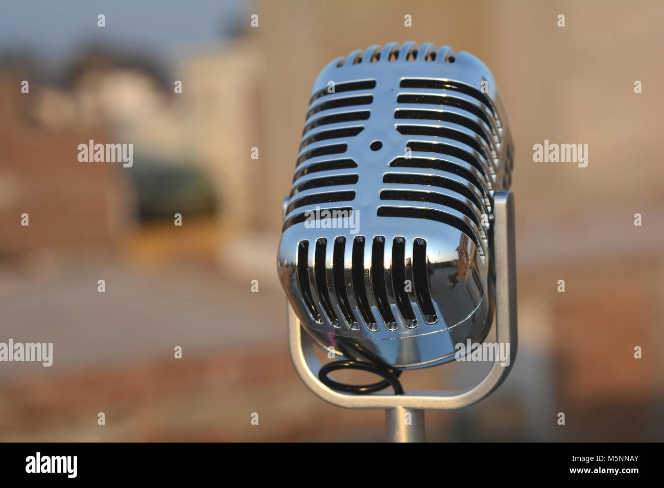 Vintage metal microphone hi-res stock photography and images - Alamy