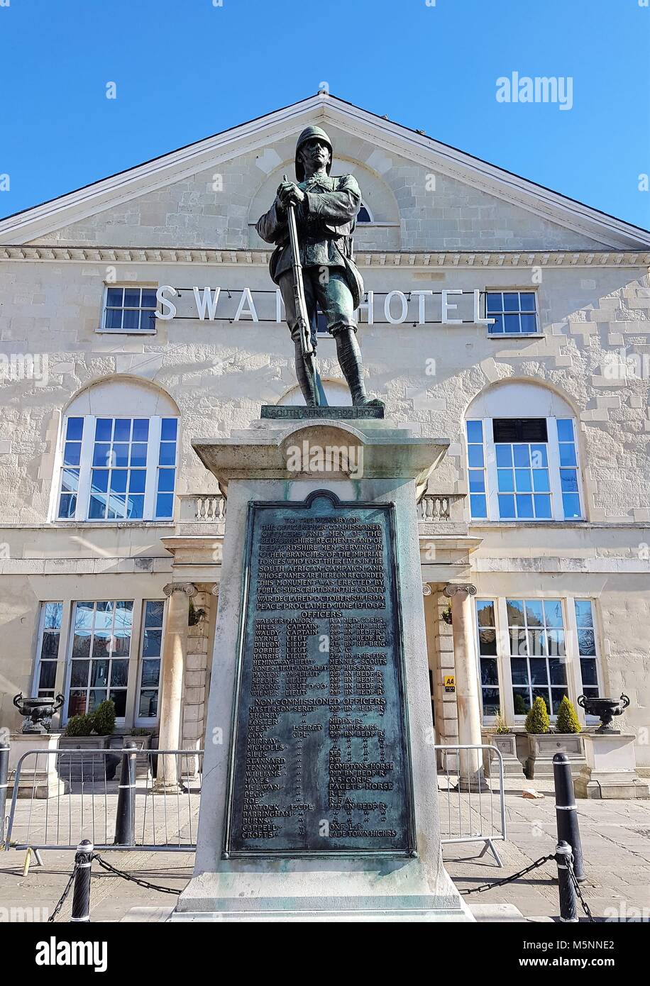 War memorial names local hi-res stock photography and images - Alamy