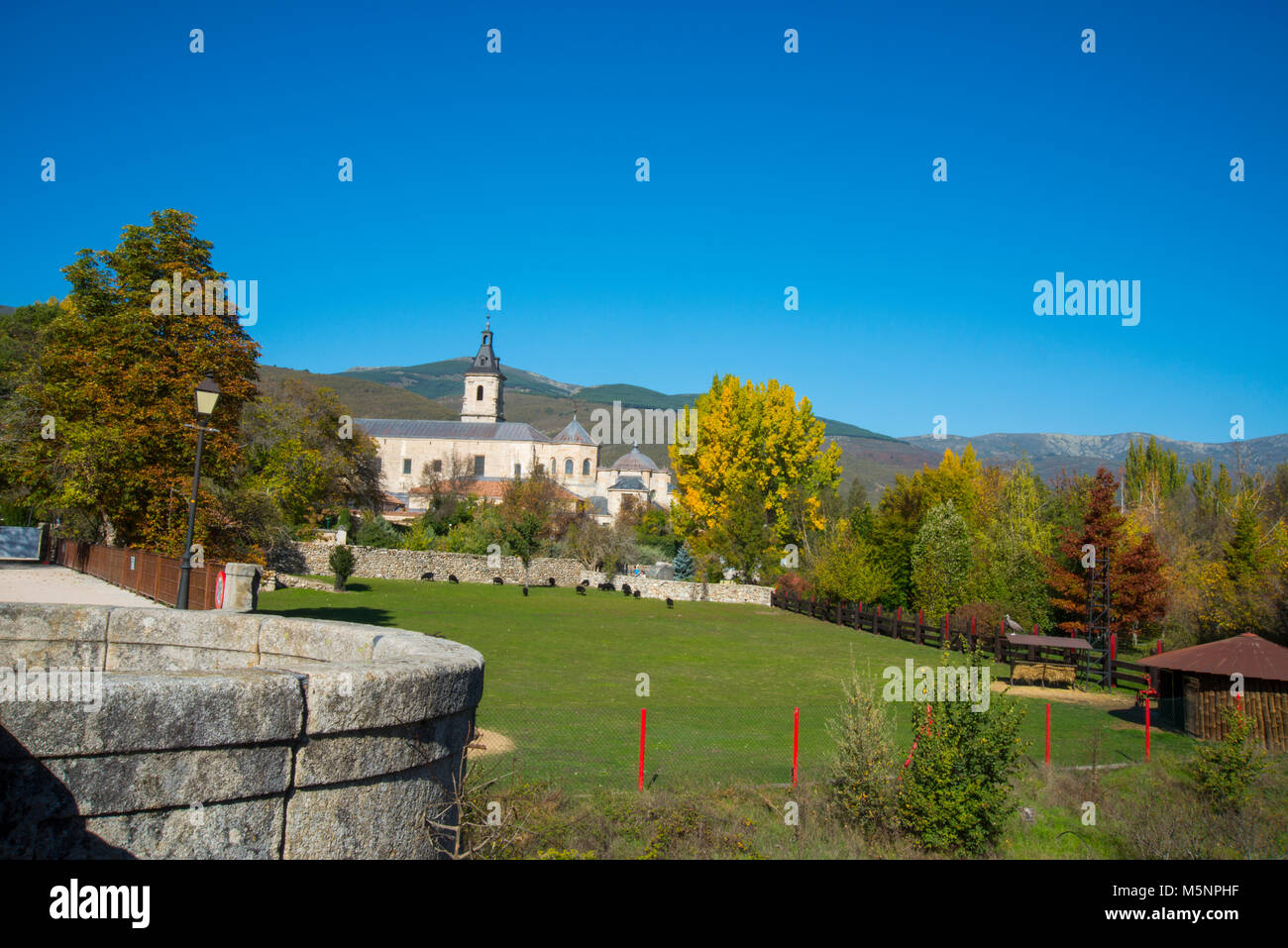 Touristoic hi-res stock photography and images - Alamy
