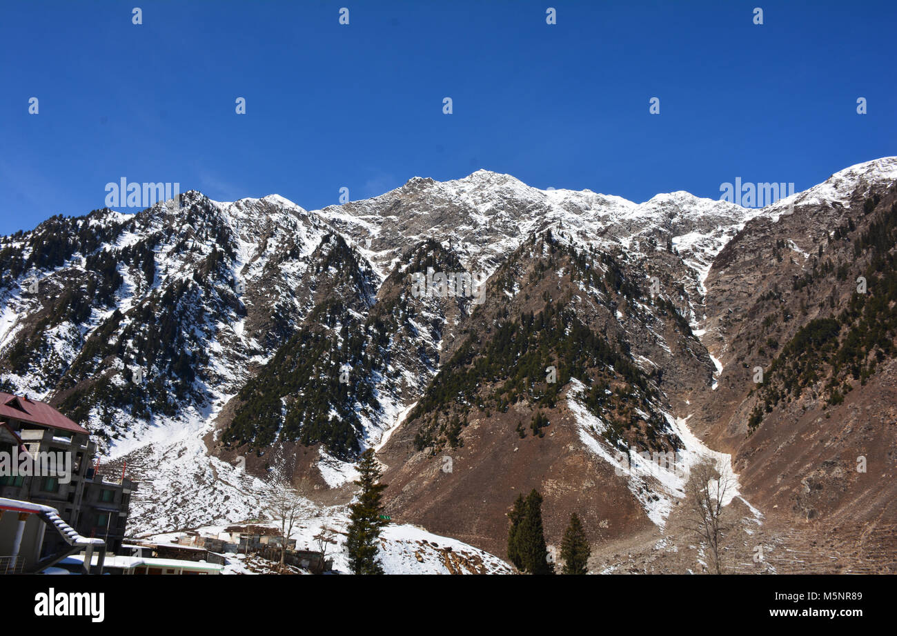 Snow covered mountain showing extreme winter conditions Stock Photo - Alamy