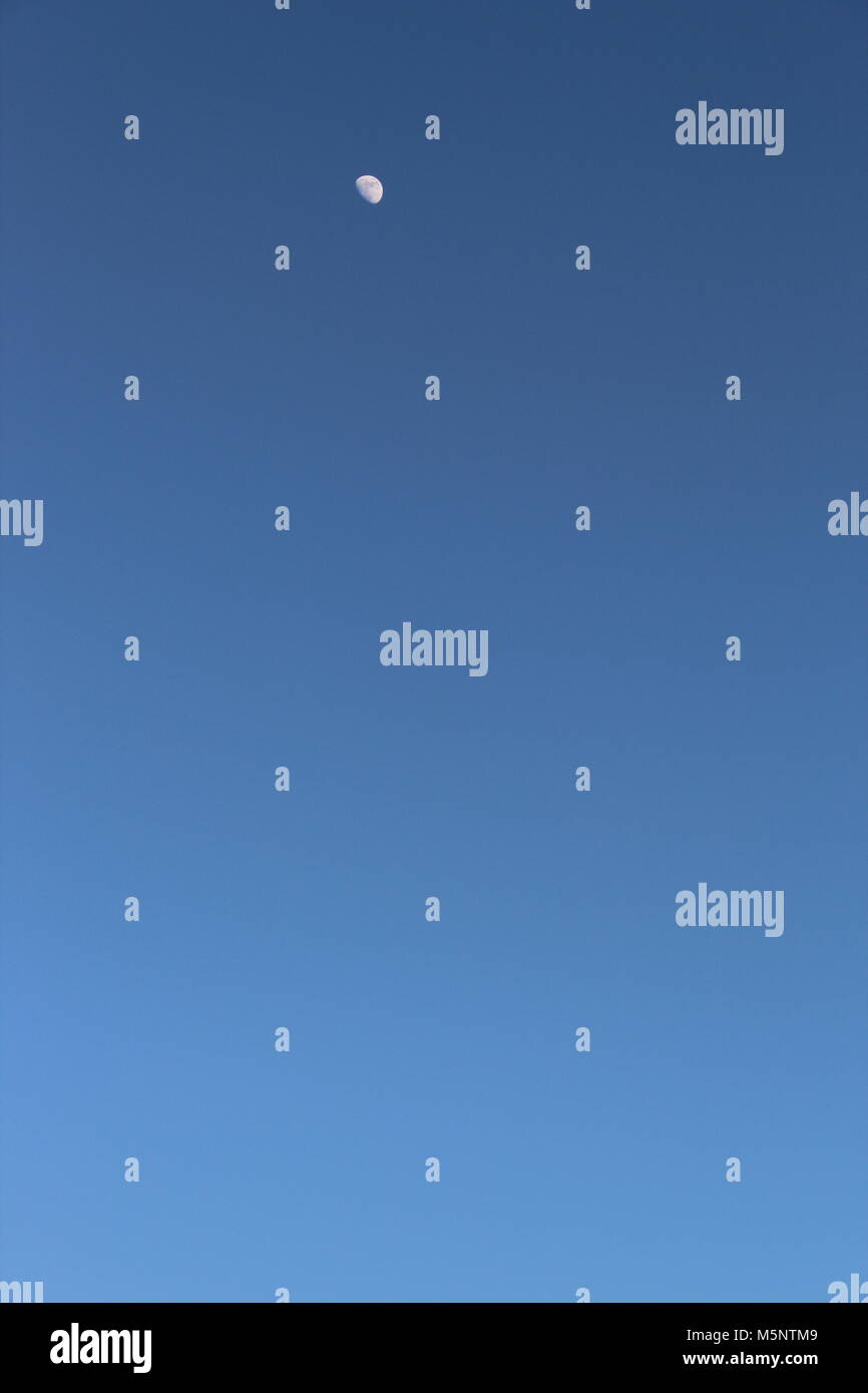 Dusk moon hi-res stock photography and images - Alamy