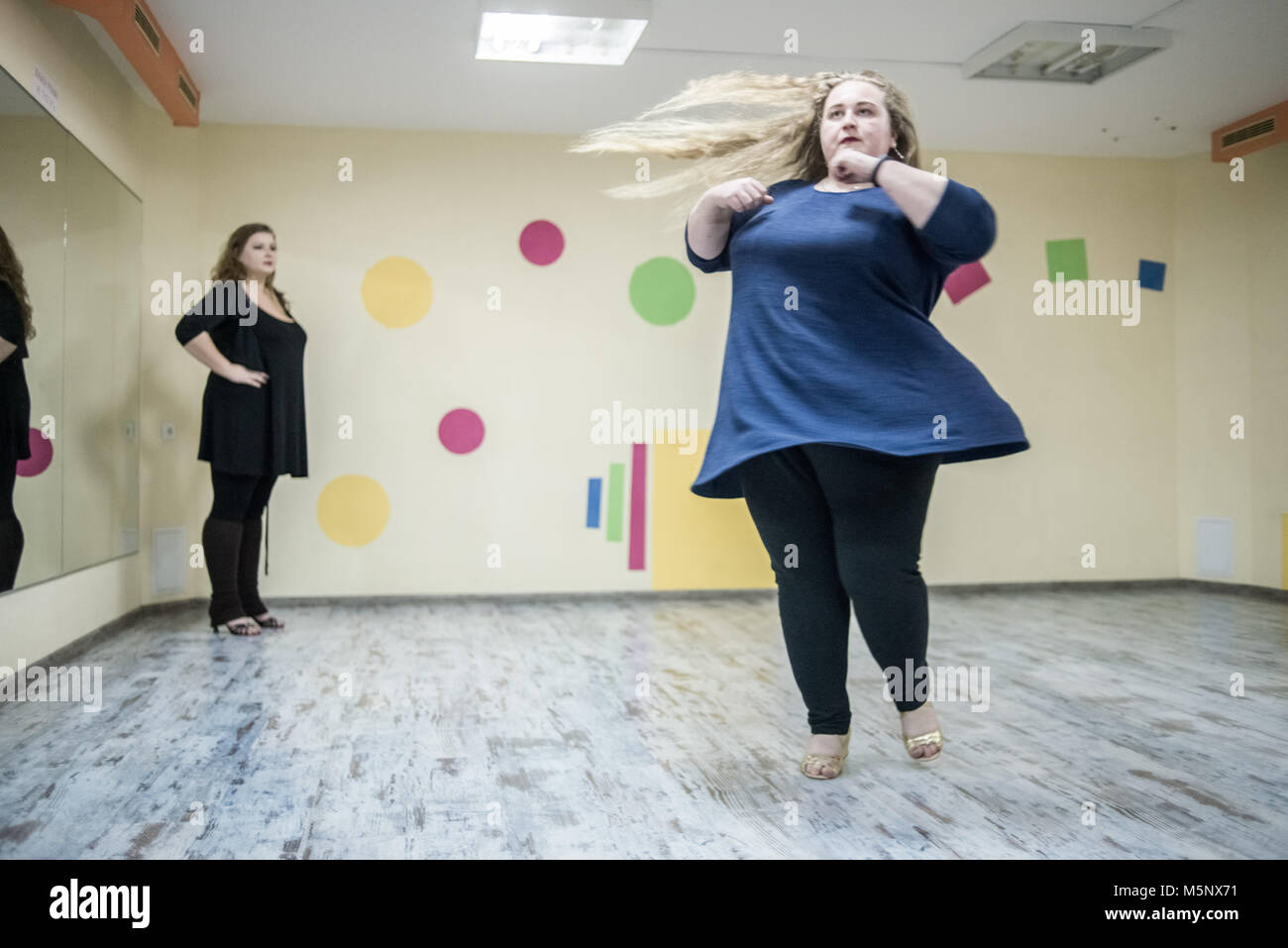 Dancing lesson at the first dancing school in Ukraine for plus size ...