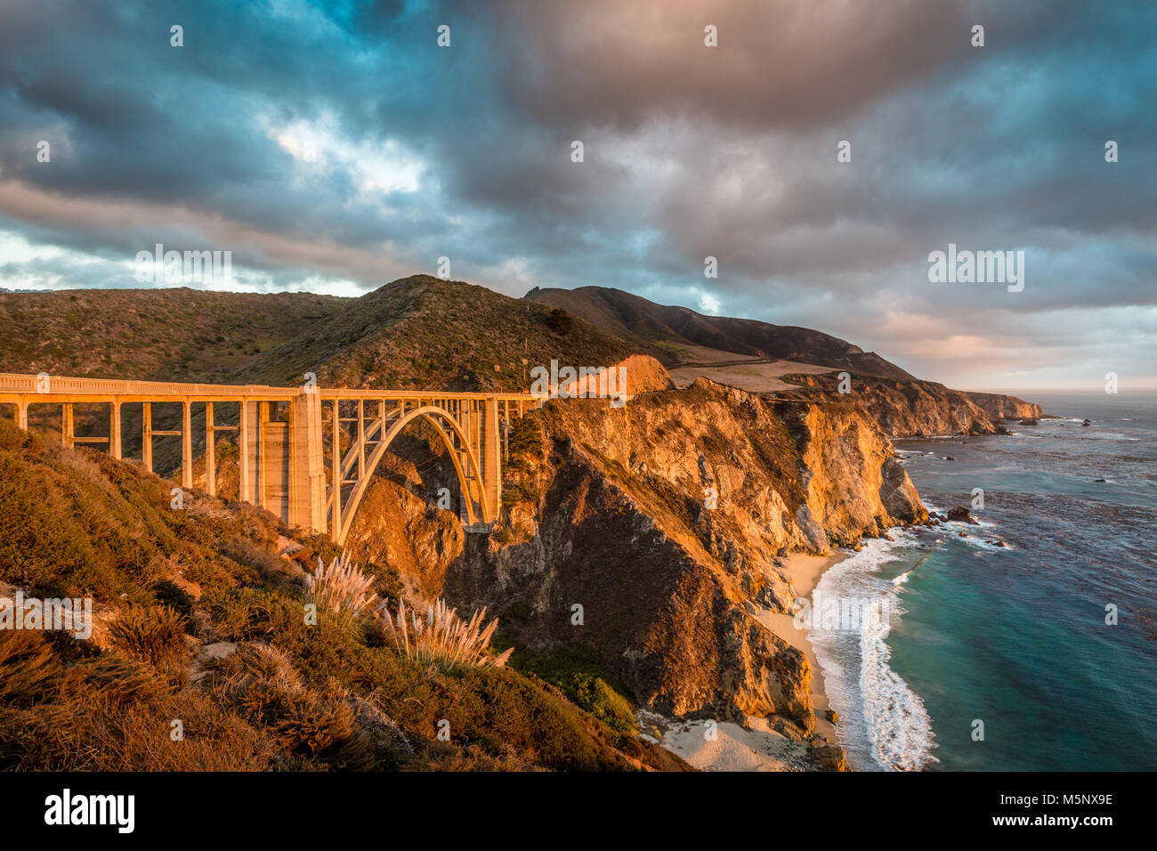 Panoramic view of historic Bixby Creek Bridge along world famous ...