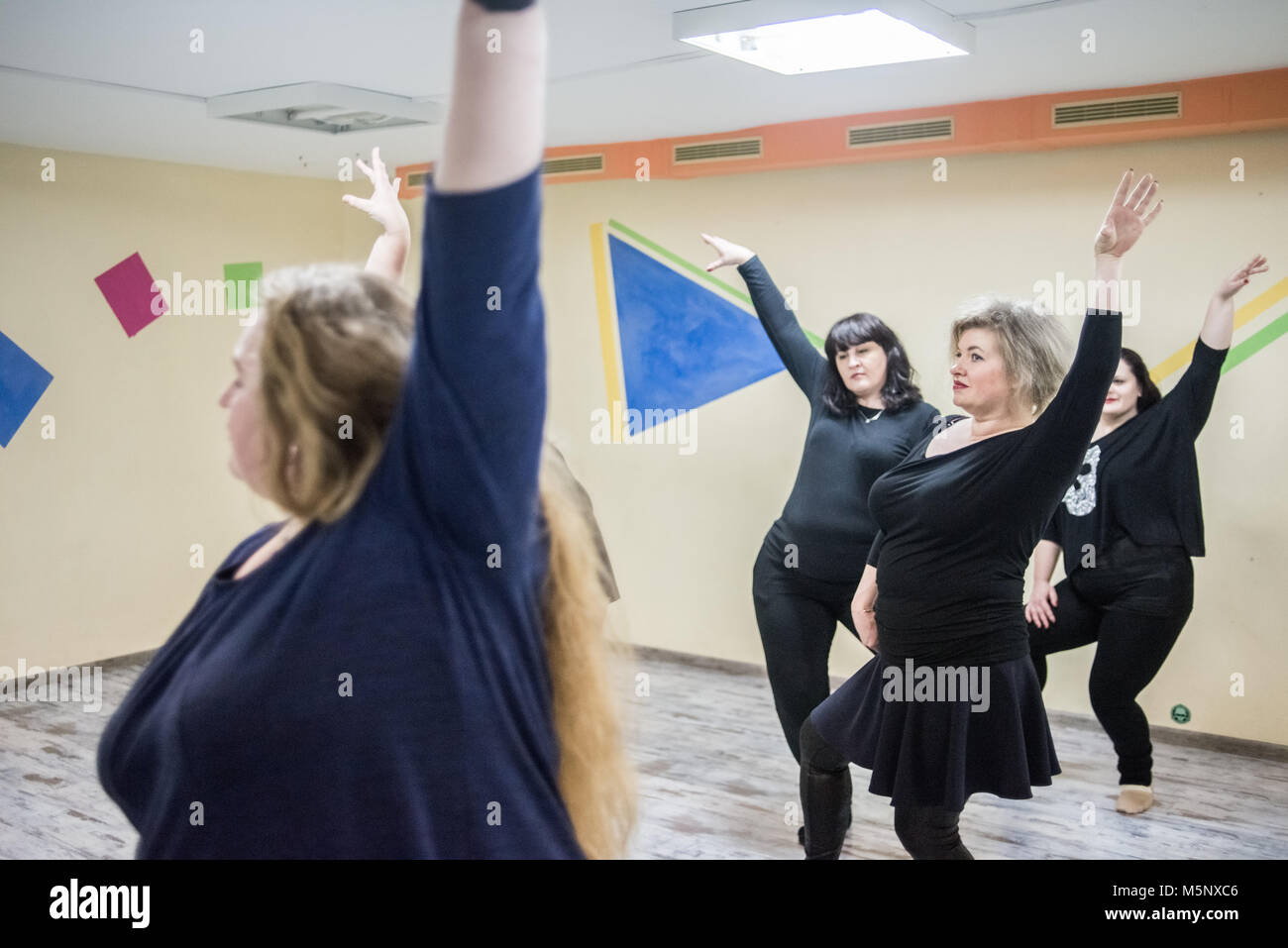Dancing lesson at the first dancing school in Ukraine for plus size ...