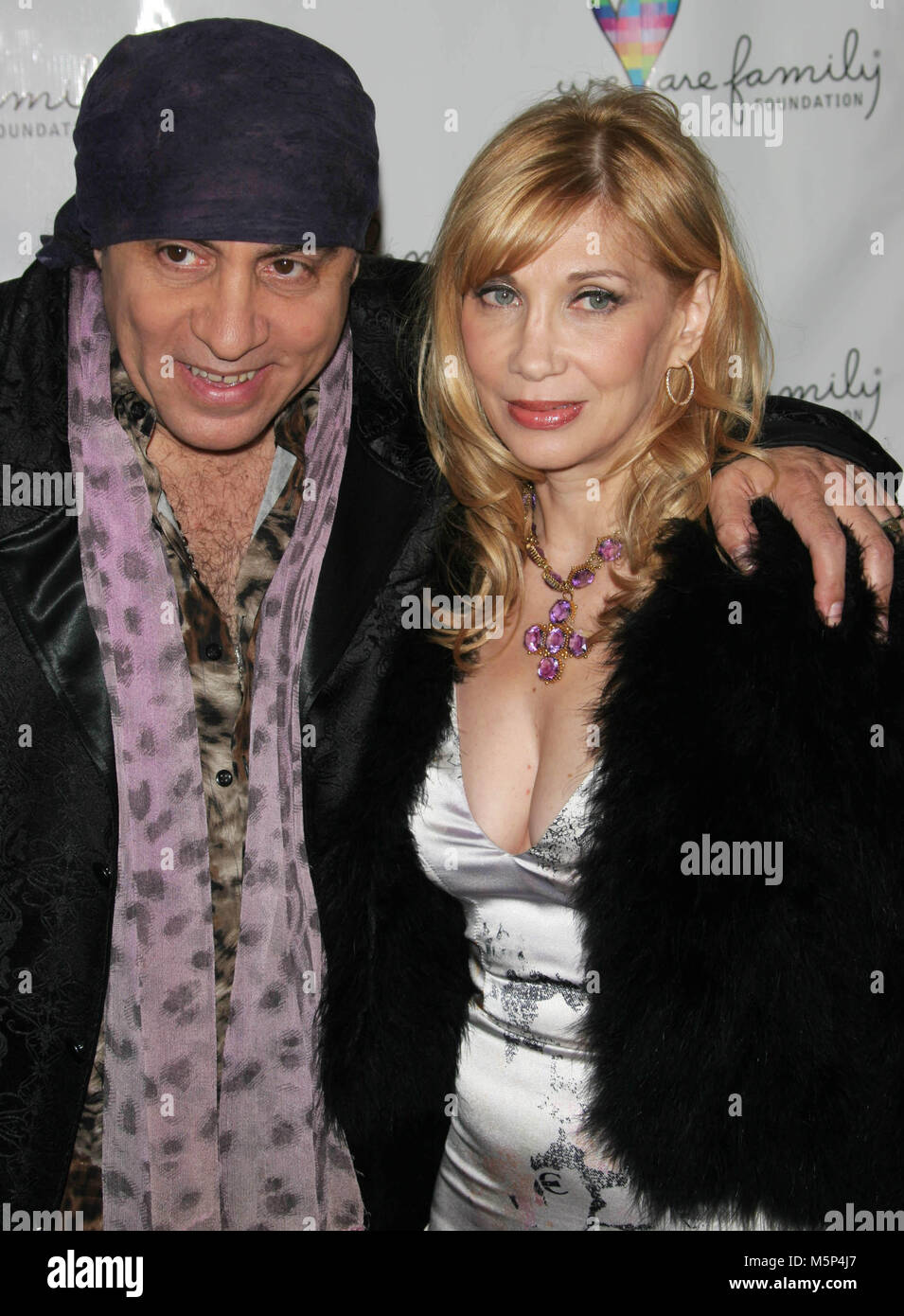CelebrityArchaeology.com 2006 FILE PHOTO STEVAN VAN ZANDT AND WIFE ...