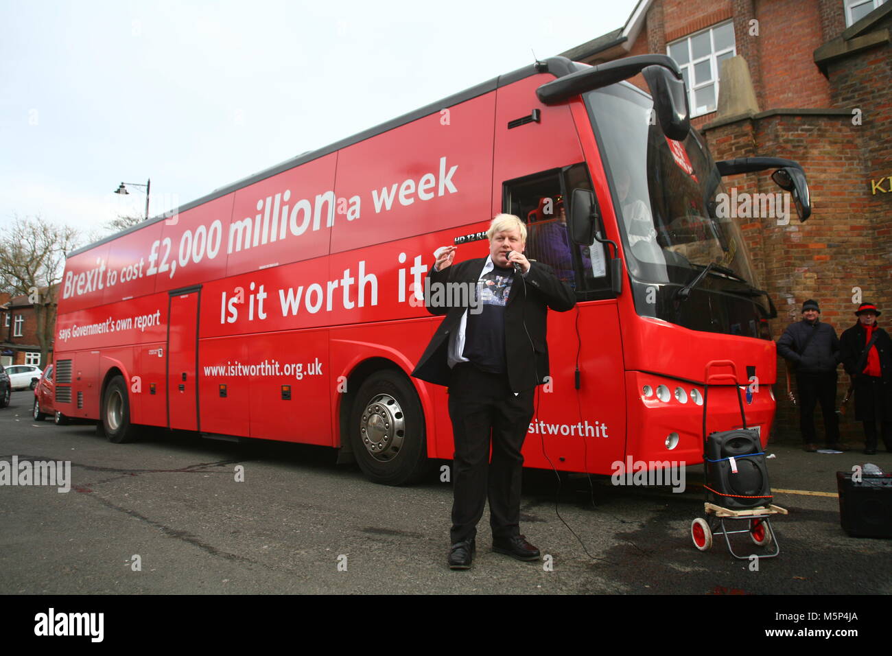 Brexit bus nhs hi-res stock photography and images - Alamy
