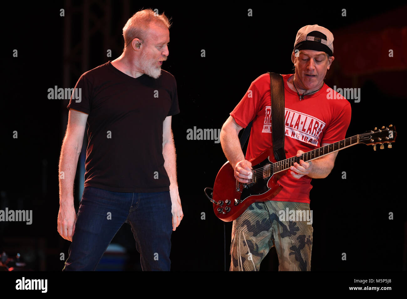 The spin doctors hi-res stock photography and images - Alamy