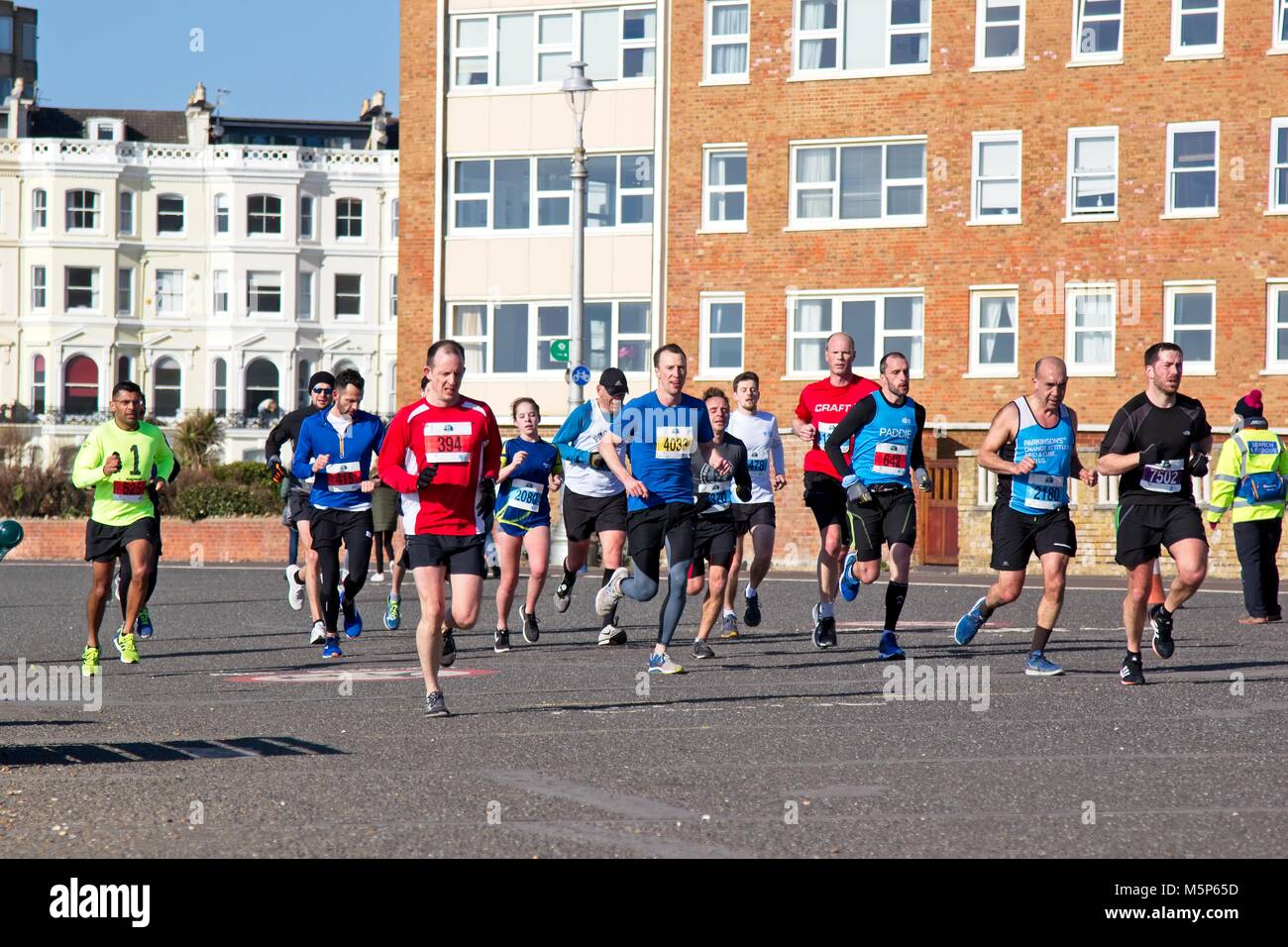 Brighton seafront runner hi-res stock photography and images - Alamy